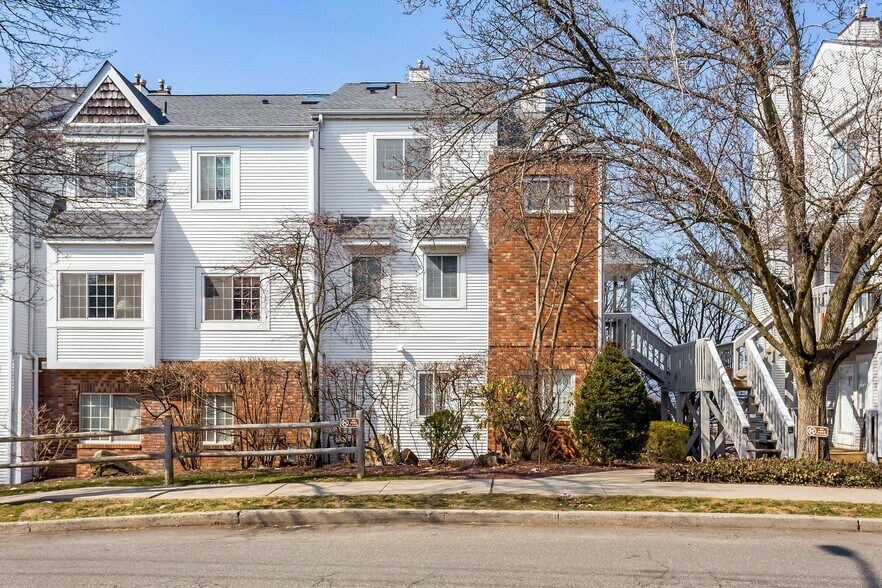 17 Windle Park Unit B - Condo for Rent in Tarrytown, NY | ForRent.com