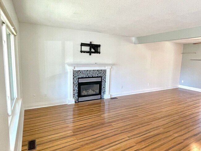 Powellhurst-Gilbert neighborhood 3/2.5 hom... - House Rental in ...