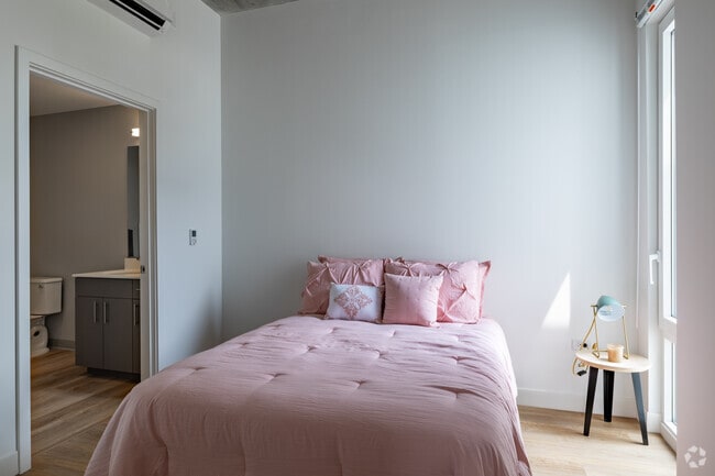 University of Illinois at Chicago | Off-Campus Housing Search