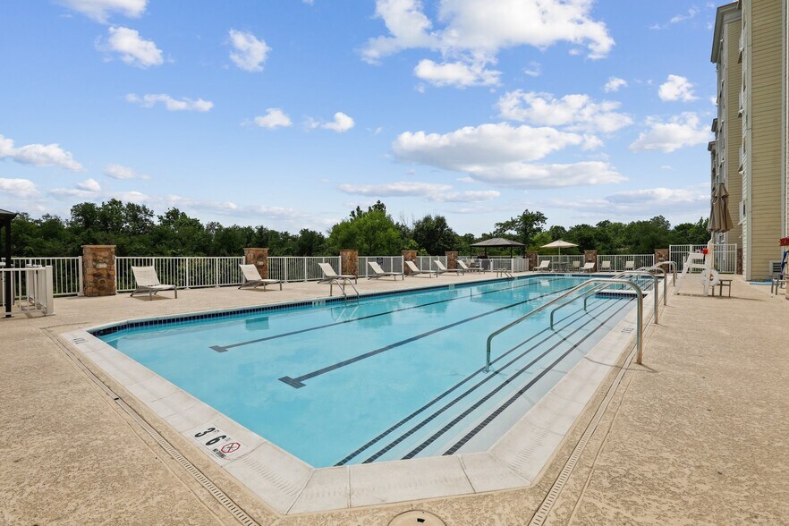 6301 Edsall Rd Unit 518 - Condo for Rent in Alexandria, VA | ForRent.com