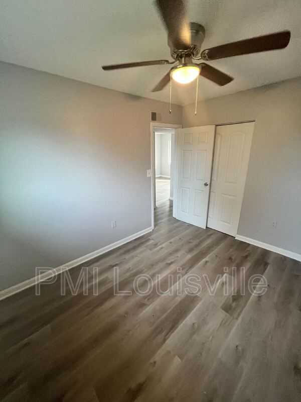 5511 Yucca Ln Condo Unit 5 - Condo for Rent in Louisville, KY | ForRent.com