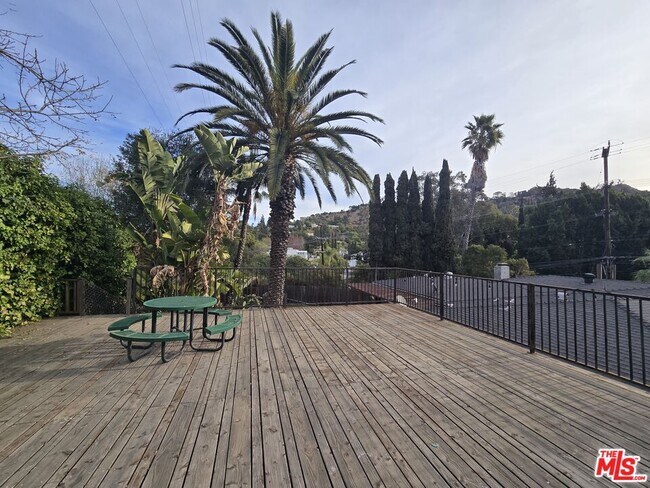 3057 Laurel Canyon Blvd House - House Rental in Los Angeles, CA ...