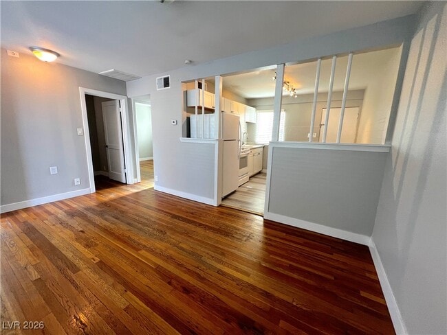 225 S 10th St Unit 3 Off-Campus Housing, Las Vegas, NV