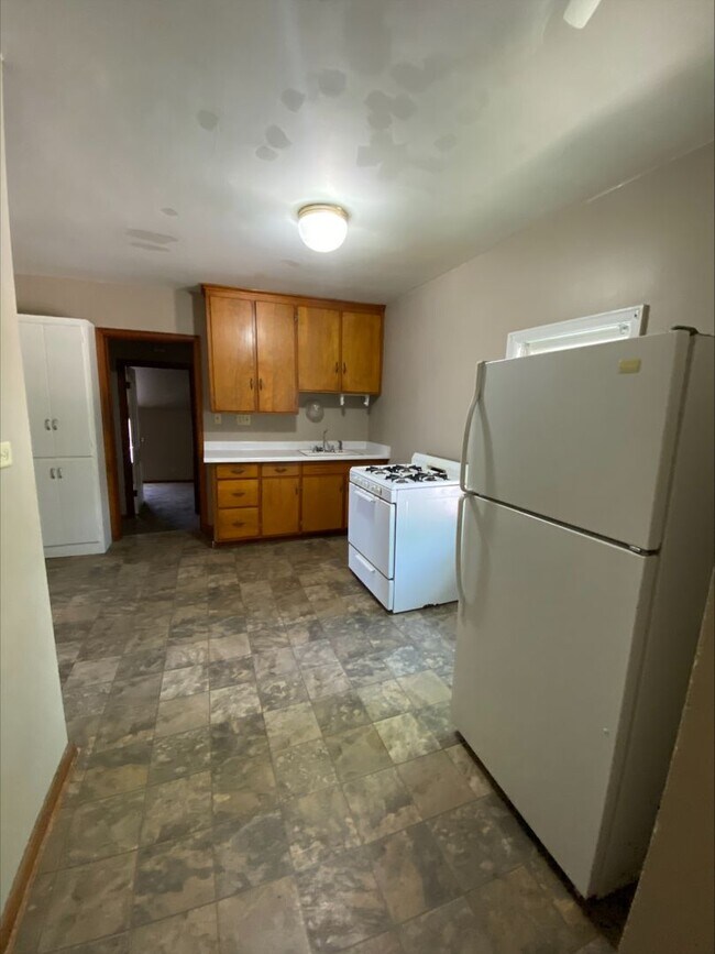 217 2nd St NE Unit 217UP - Watertown, SD | ForRent.com