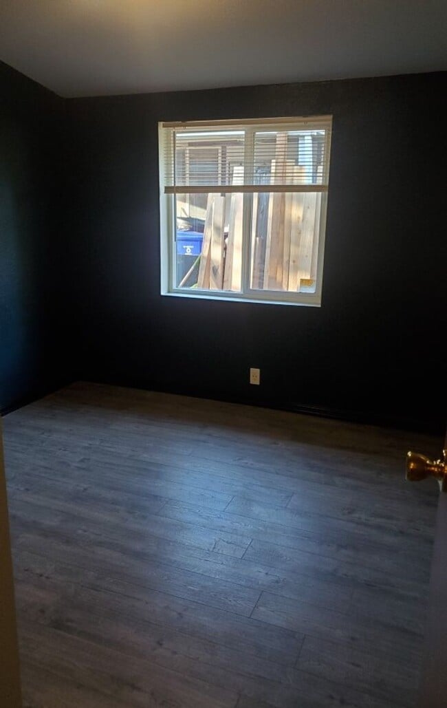 Nice One Level Single Family Home Located in a quiet Cul-de-sac! Water ...