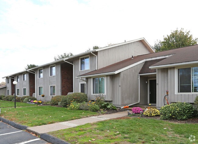 High Meadow Apartments For Rent in Ellington, CT | ForRent.com