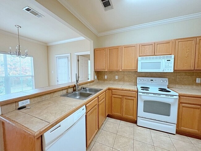 3 Bedroom Condo in a Gated Community Near LSU Para alquiler en Baton ...