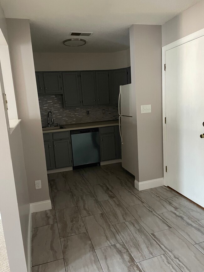 155 Redstone Hill Rd Unit #70 - Condo for Rent in Bristol, CT | ForRent.com