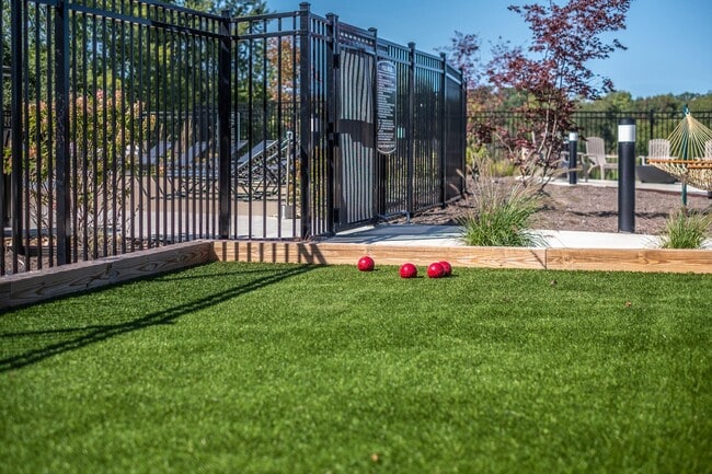 Foxridge Apartment Homes | Virginia Tech | Off-Campus Housing Search