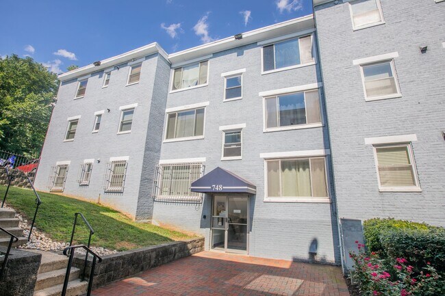 Charming 1 BR/1 BA in Washington Highlands! - Condo for Rent in ...