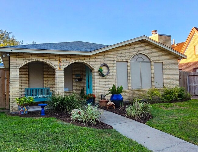 517 Naples St - House Rental in Corpus Christi, TX | ForRent.com