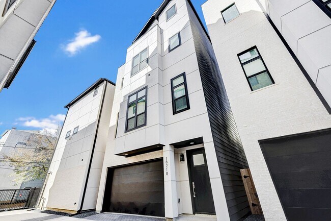 Brand new house in the Museum District wit... - House Rental in Houston ...