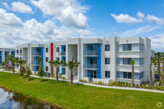 Icon One Apartments - Daytona Beach, FL | ForRent.com
