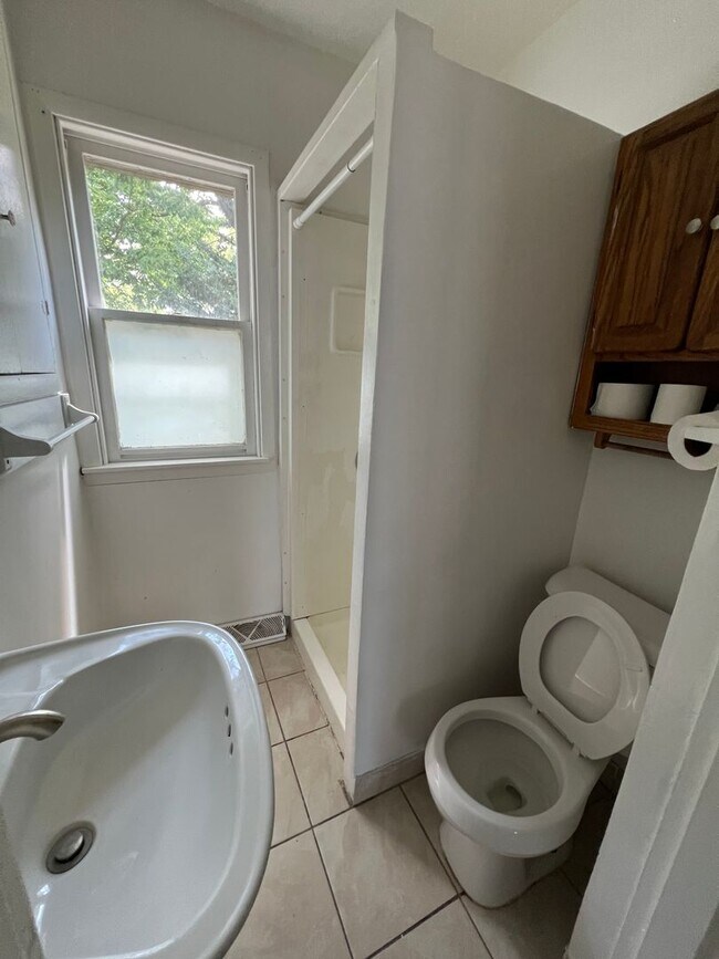 Introducing our newly remodeled 2 Bed 1 Ba... House - House Rental in ... Introducing our newly remodeled 2 Bed 1 Ba... House - House Rental in ...