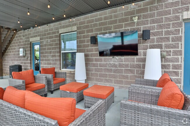 Clemson Lofts | Clemson University | Off-Campus Housing Search