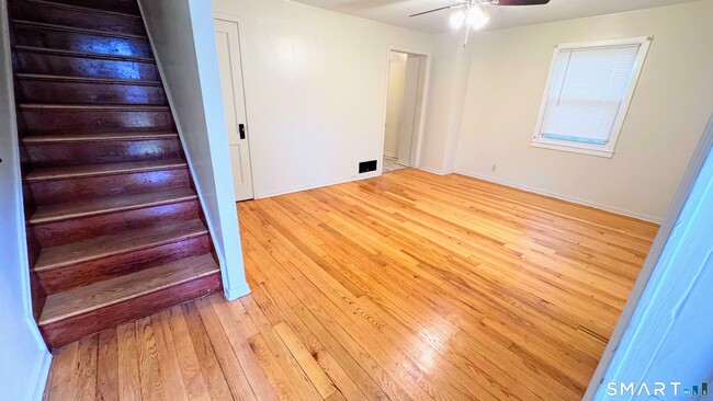 127 Lebanon St Off-Campus Housing, Hartford, CT