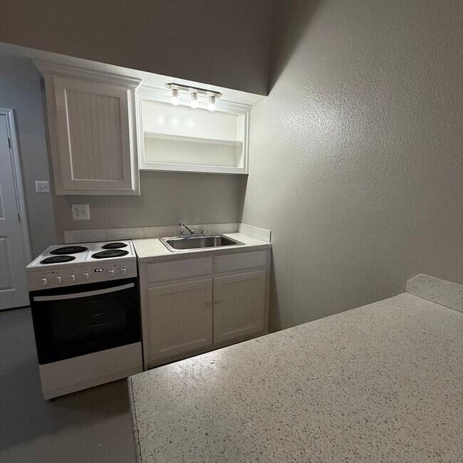 $500 Off 1st Full Month!* All Utilities In... Apartment Unit CC - Lacy ...