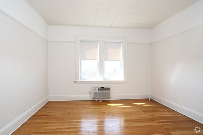 New Colony Court Apartments - Springfield, MA | ForRent.com