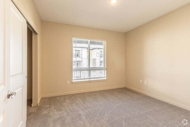 Fox Ridge Apartments - Troutdale, OR | ForRent.com