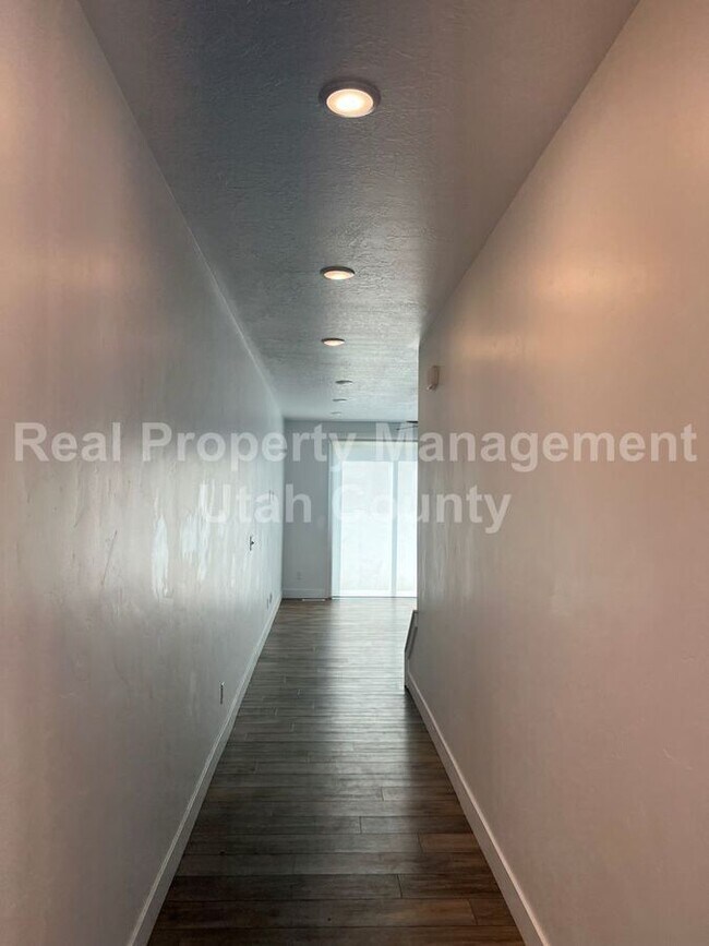 Half Off First Months Rent! New Lower Pric... House - House Rental in ...