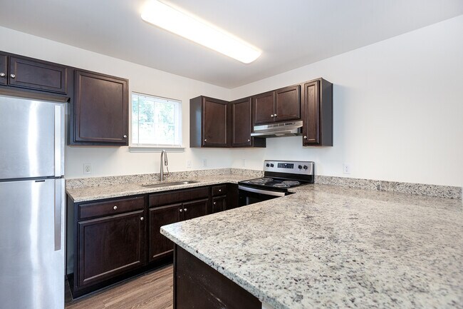 2021 Oakdale Rd - House Rental in Charlotte, NC | ForRent.com