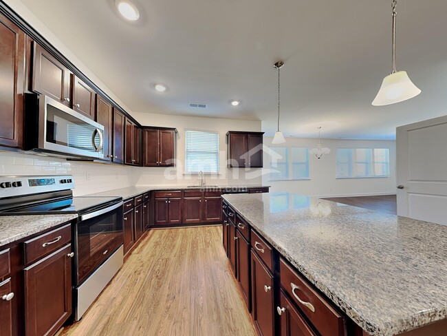 2125 Laurel Vlg Cir Off-Campus Housing, Belmont, NC