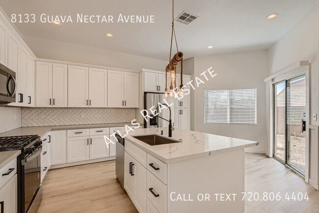 STUNNING Modern 4-Bedroom Home with Stylis... - House Rental in Las ...