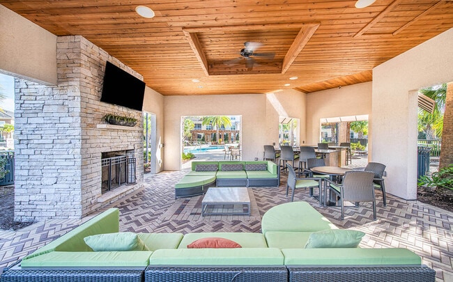 MAA Randal Lakes Apartments - Orlando, FL | ForRent.com