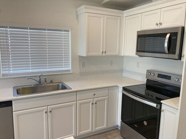 Newly Constructed Riverbank 3bd 2ba Home w... - House Rental in ...