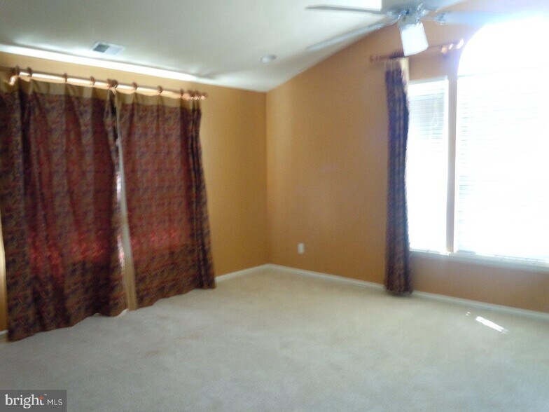15 Jasper Dr - House for Rent in Mansfield, NJ | ForRent.com