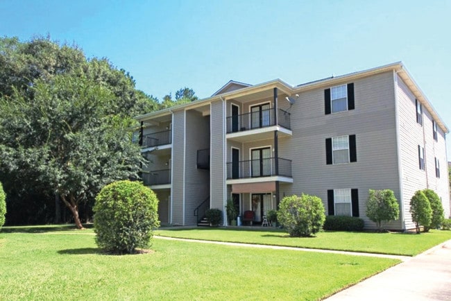 City Heights Denham Springs (C.H.A.M.) Apartments For Rent in Denham ...
