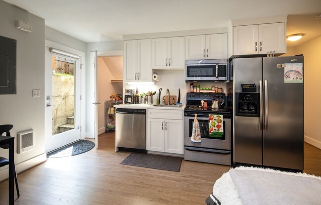 8020 SE Cesar Estrada Chavez Blvd Apartment For Rent in Portland, OR ...
