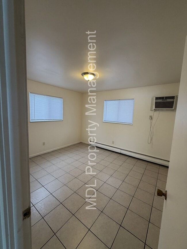 2129 Weiss St Unit 3 Off-Campus Housing, Saginaw, MI