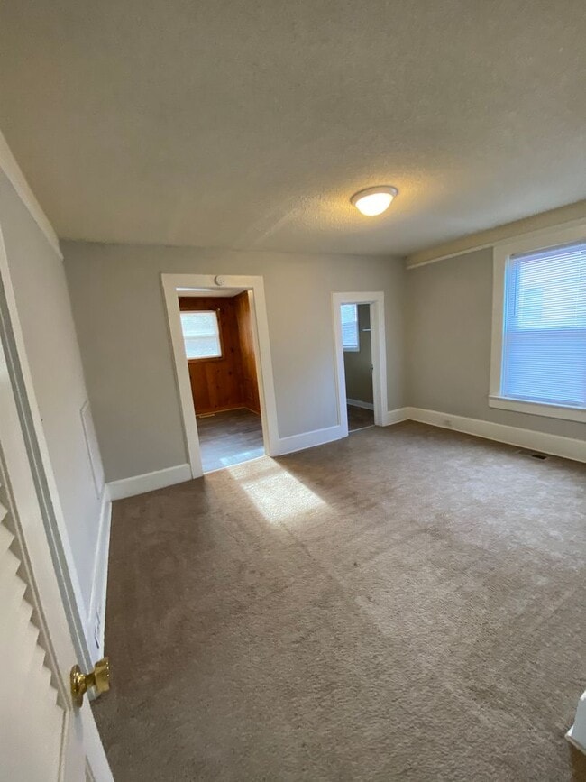 2 bed 1 bath single family home newly remolded Off-Campus Housing ...