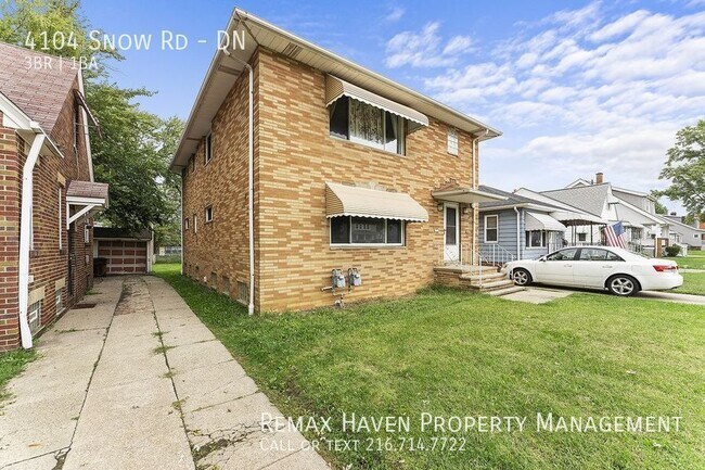 4104 Snow Rd DN, Parma- Spacious 3 bedroom... - Townhome Rental in ...