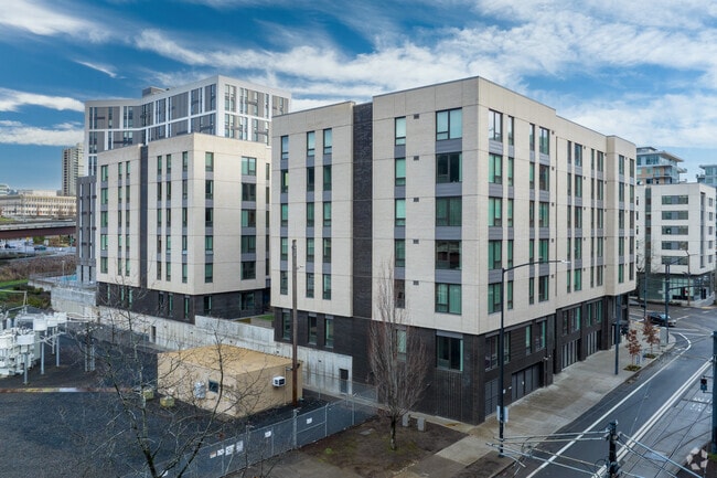 Waterleaf Apartments - Portland, OR | ForRent.com