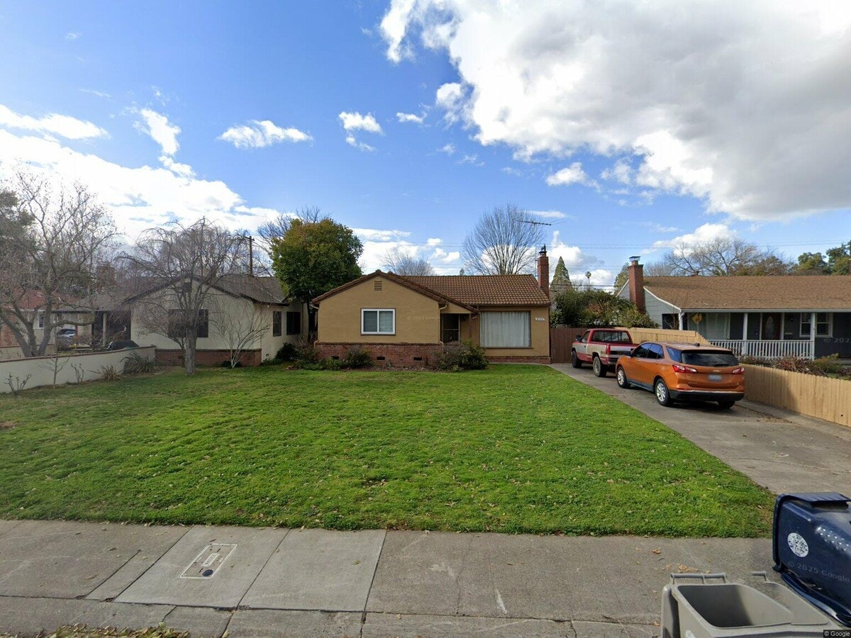 4133 McKinley Blvd Off-Campus Housing, Sacramento, CA