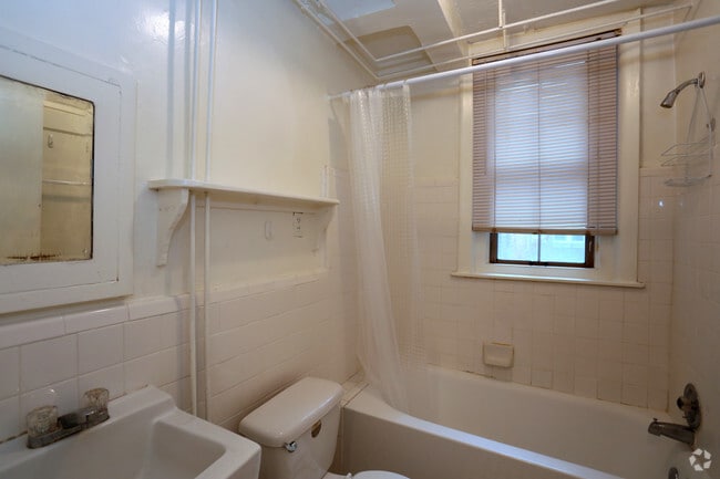 The Baltimorean Apartments | Johns Hopkins Medicine | Off-Campus ...