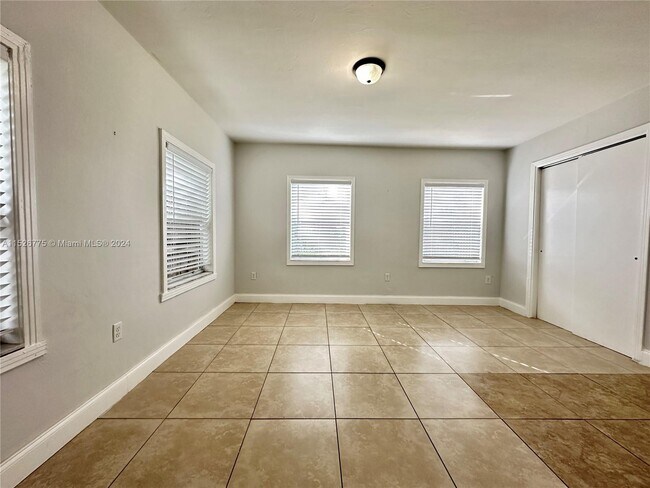 2811 NW 88th St Unit 2 Apartment For Rent in Miami, FL | ForRent.com