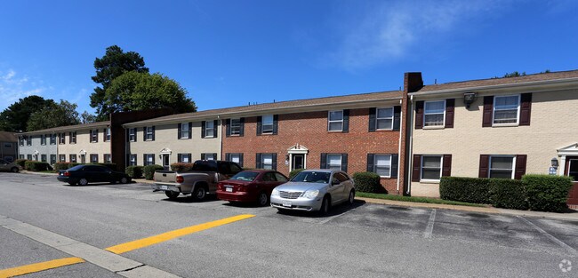 Oyster Point Place Apartments - Newport News, VA | ForRent.com