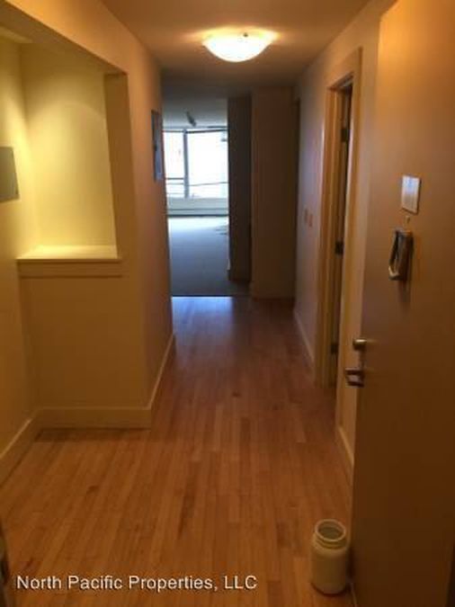 Modern 2 Bedroom Queen Anne Condo - House Rental in Seattle, WA | ForRent.com