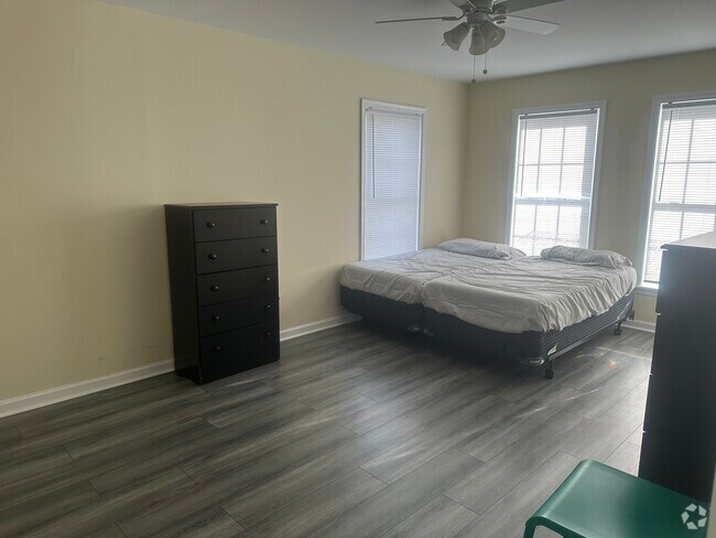 Rowan University Off-Campus Housing & Apartments | ForRentUniversity