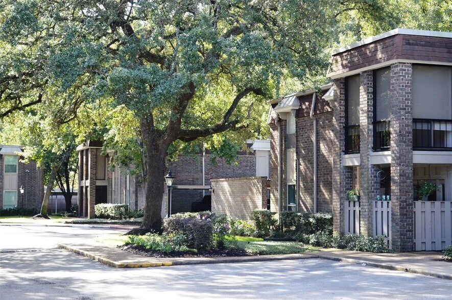 7575 Katy Fwy Unit 75 - Condo for Rent in Houston, TX | ForRent.com