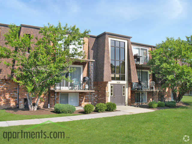 Regency Court Apartments - Orchard Park, NY | ForRent.com