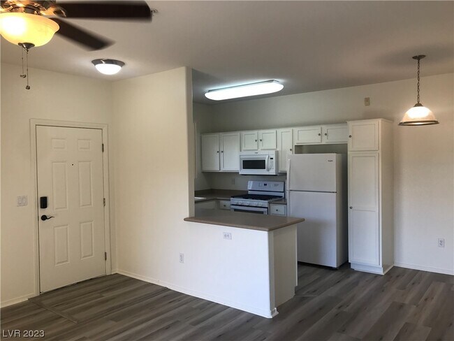 2291 W Horizon Ridge Pkwy Unit 4219 - Condo for Rent in Henderson, NV ...