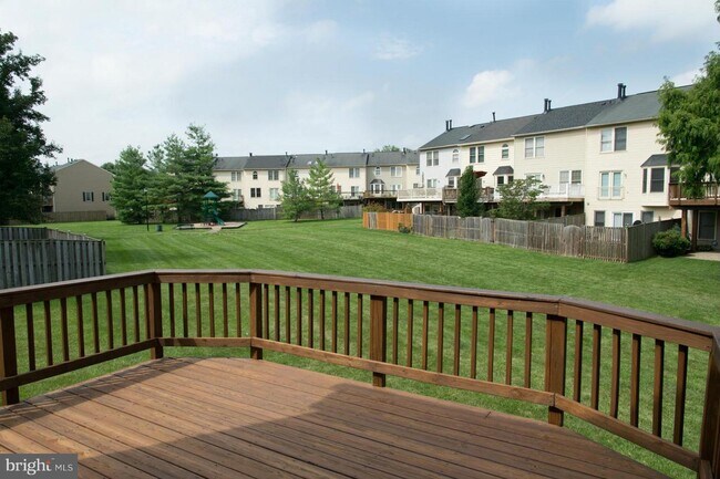 5216 Earles Ct - Townhome Rental in Frederick MD | ForRent.com