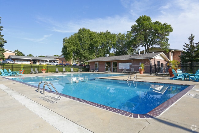 The Gates of Rochester Apartments - Rochester, MN | ForRent.com