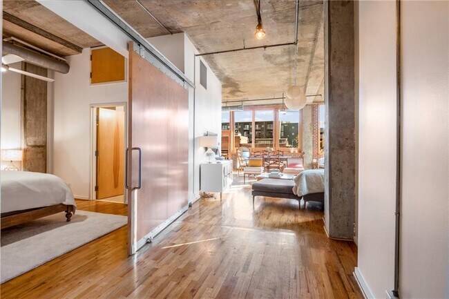 660 Glen Iris Dr NE Condo Unit 301 - Condo for Rent in Atlanta, GA ...