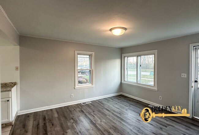 Large 2 Bed 1 Bath Single Family Home in T... Rental - House Rental in ...