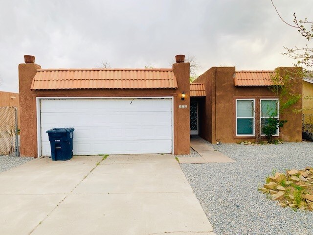 313 Maxine St NE House - House Rental in Albuquerque, NM | ForRent.com